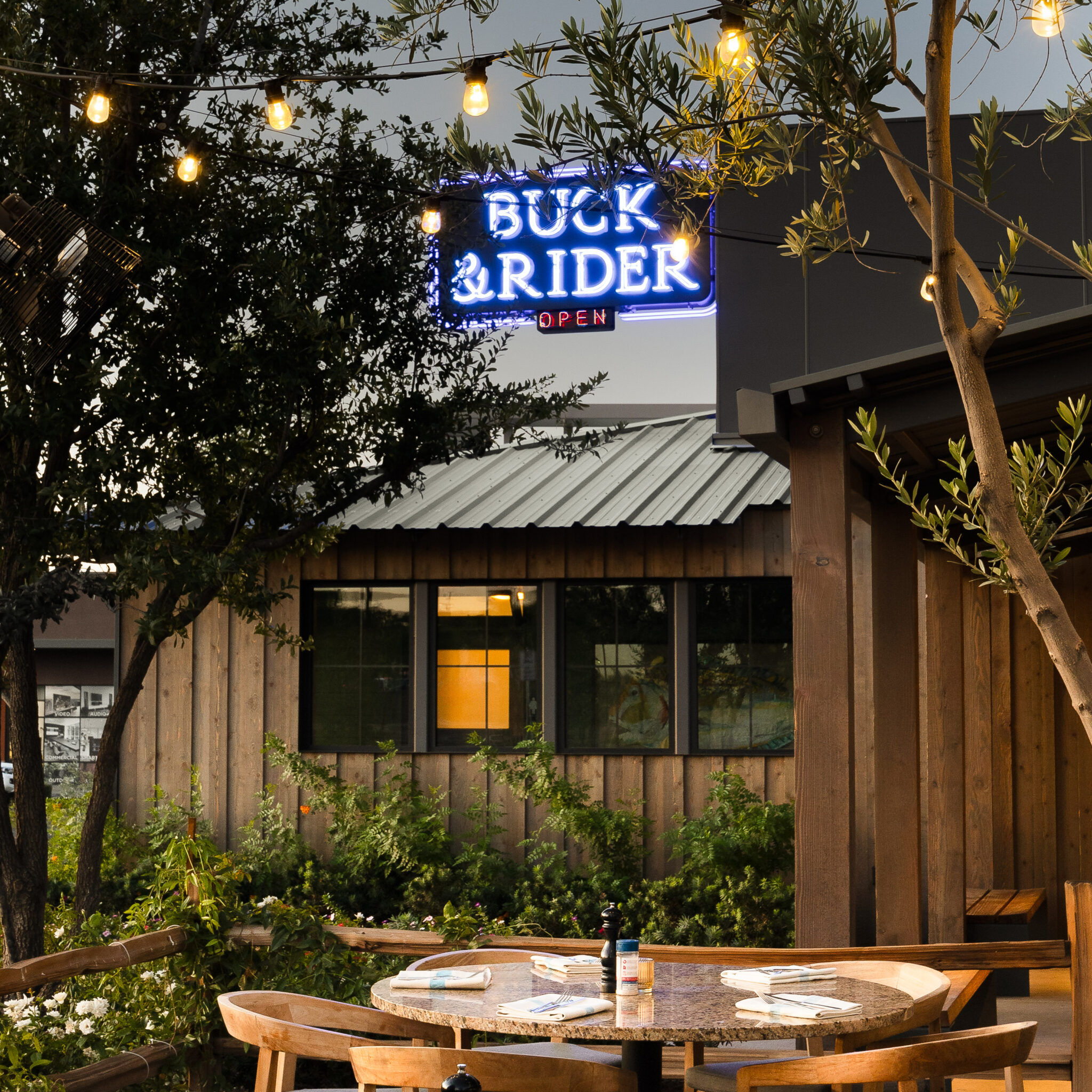 Buck & Rider - Seafood Restaurant Arizona - Dinner, Lunch, Brunch